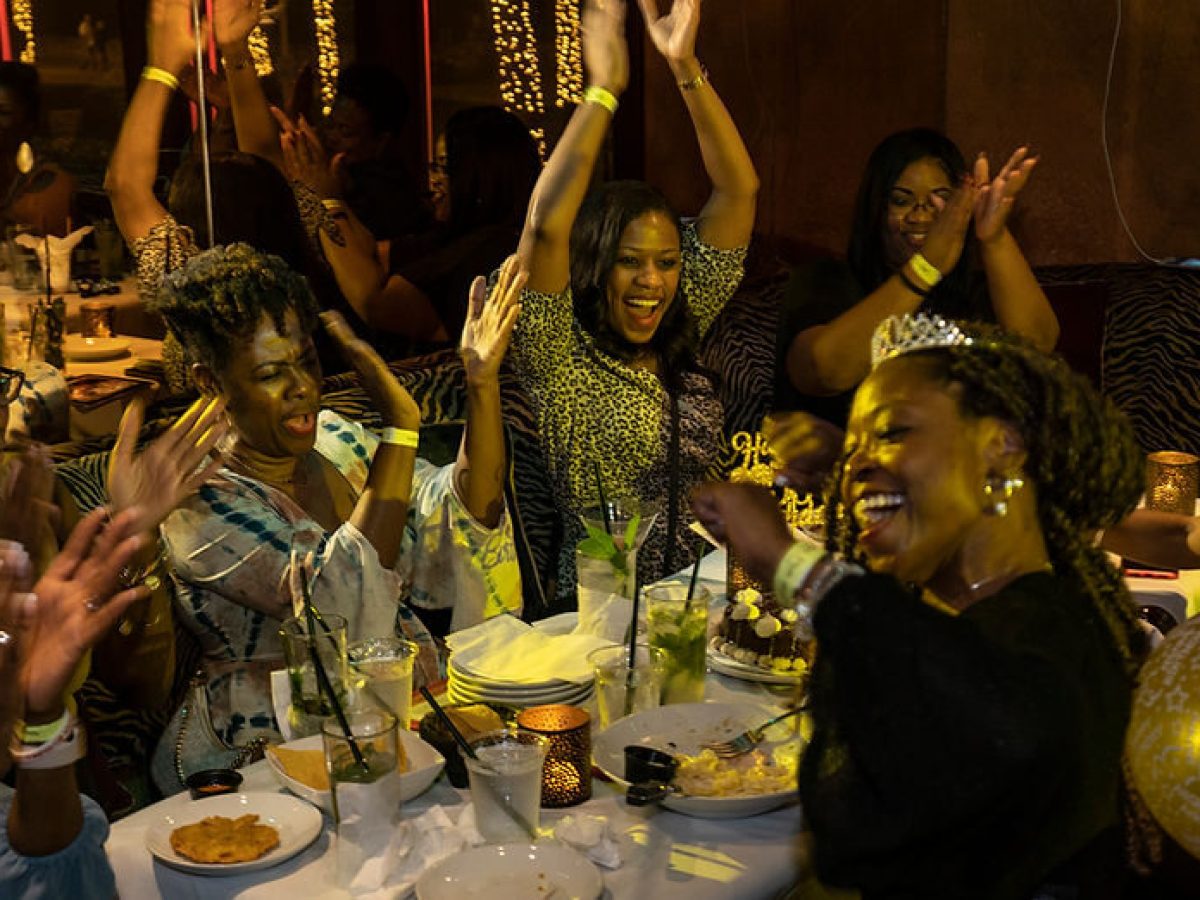 Salsa Mia | Sip & Salsa Classes in Miami, Florida