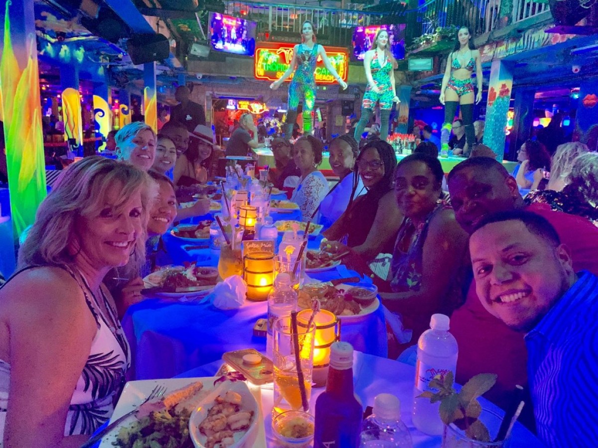 Salsa Mia | Sip & Salsa Classes in Miami, Florida